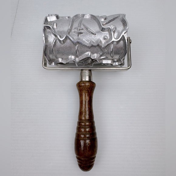 Kitchen | Vtg Monopol Auro Rolling Cookie Pastry Roller Christmas ...